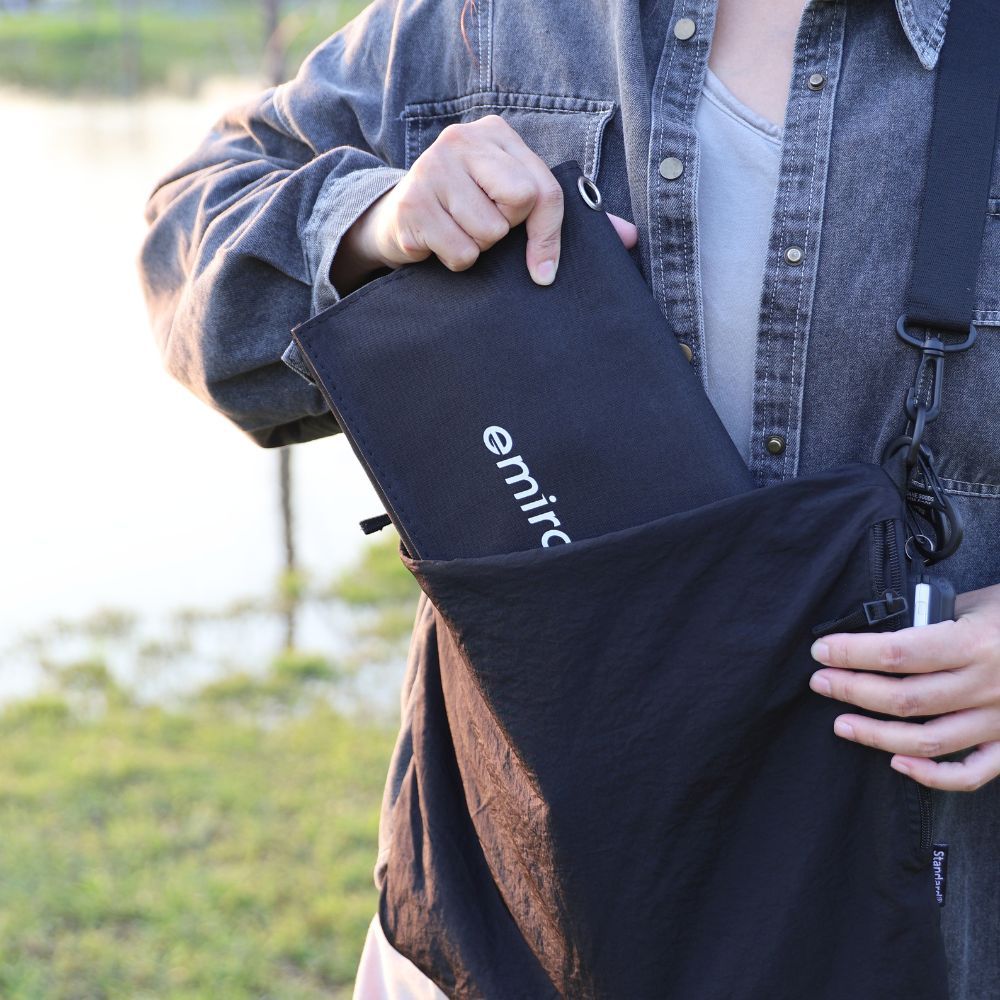 emirai 高機動30W冒險太陽能電池板！用陽光為手機、行動電源充電！ - PChome 24h購物